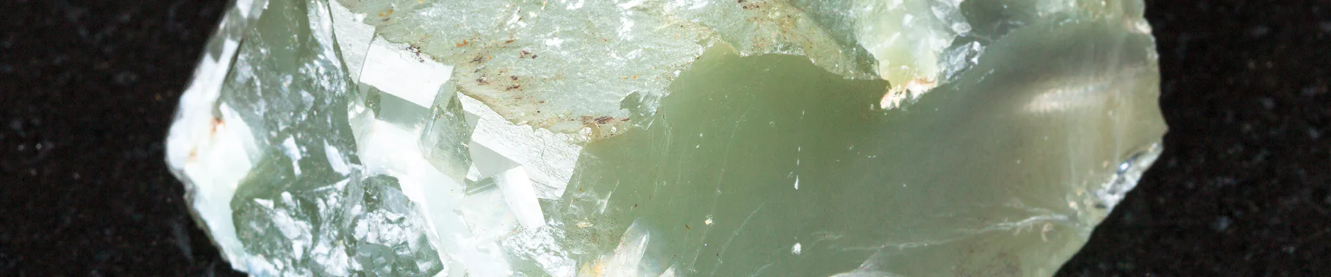 Prasem Mineralien – Natürliche Schönheit in Grün